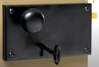 A Guide To Better Garage Door Lock Replacement